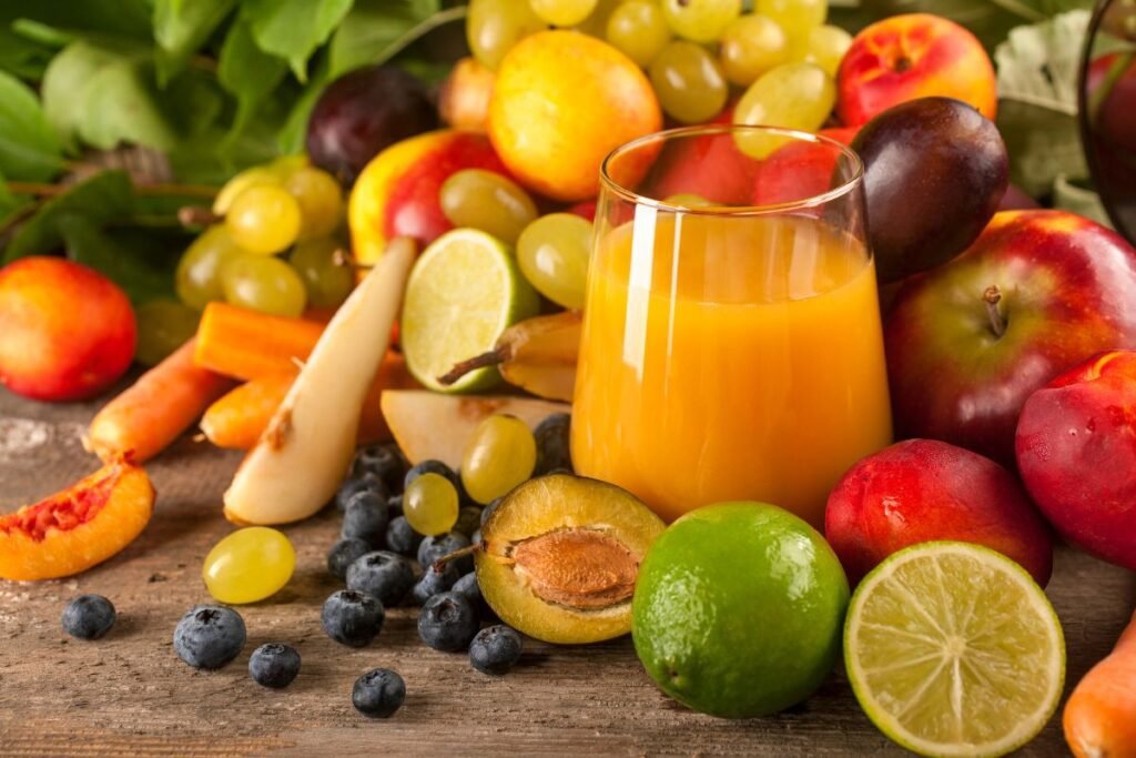 Multivitaminų sultys: nauda, vertė ir šalutinis poveikis